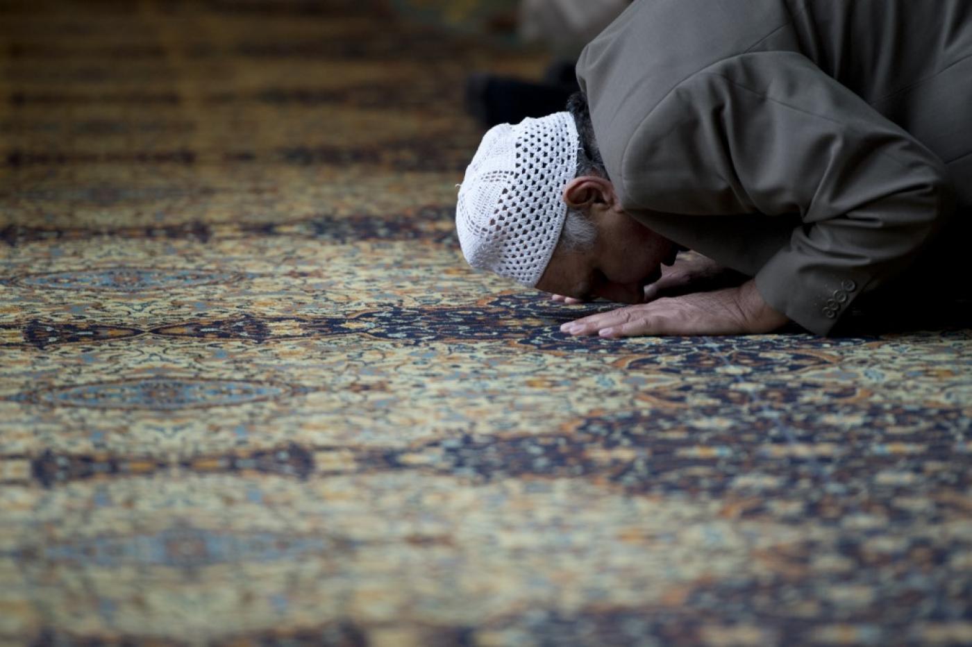 Why do Muslims pray five times a day? - the thirst for truth